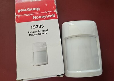 Honeywell IS335 WIRED PIR Motion Detector, 40′ x 56′ (Hardwired ...