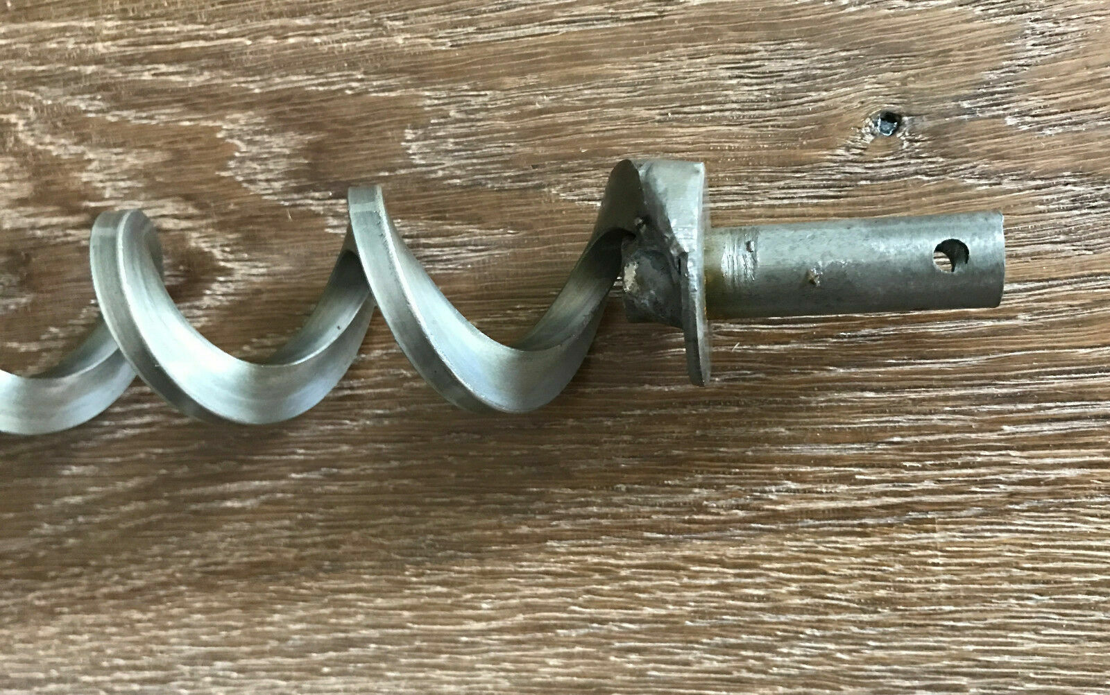 20OO62 TRAEGER GRILL PARTS: AUGER ASSEMBLY, TESTS GOOD: MOTOR DRIVE AND ...