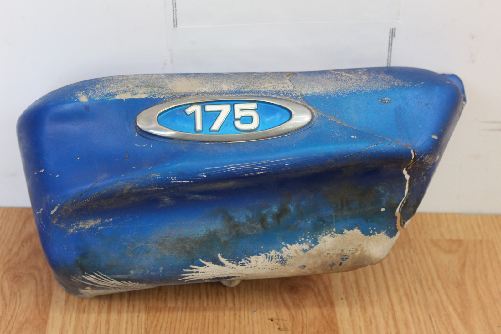1969 HONDA CL175 K3 SCRAMBLER Left Side Cover / Lt. Panel With Emblem ...