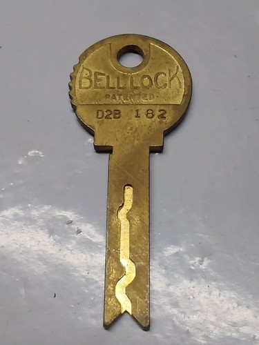 Bell Lock Key Antique Slot Machine Jukebox Penny Arcade # D2B182 D2B ...