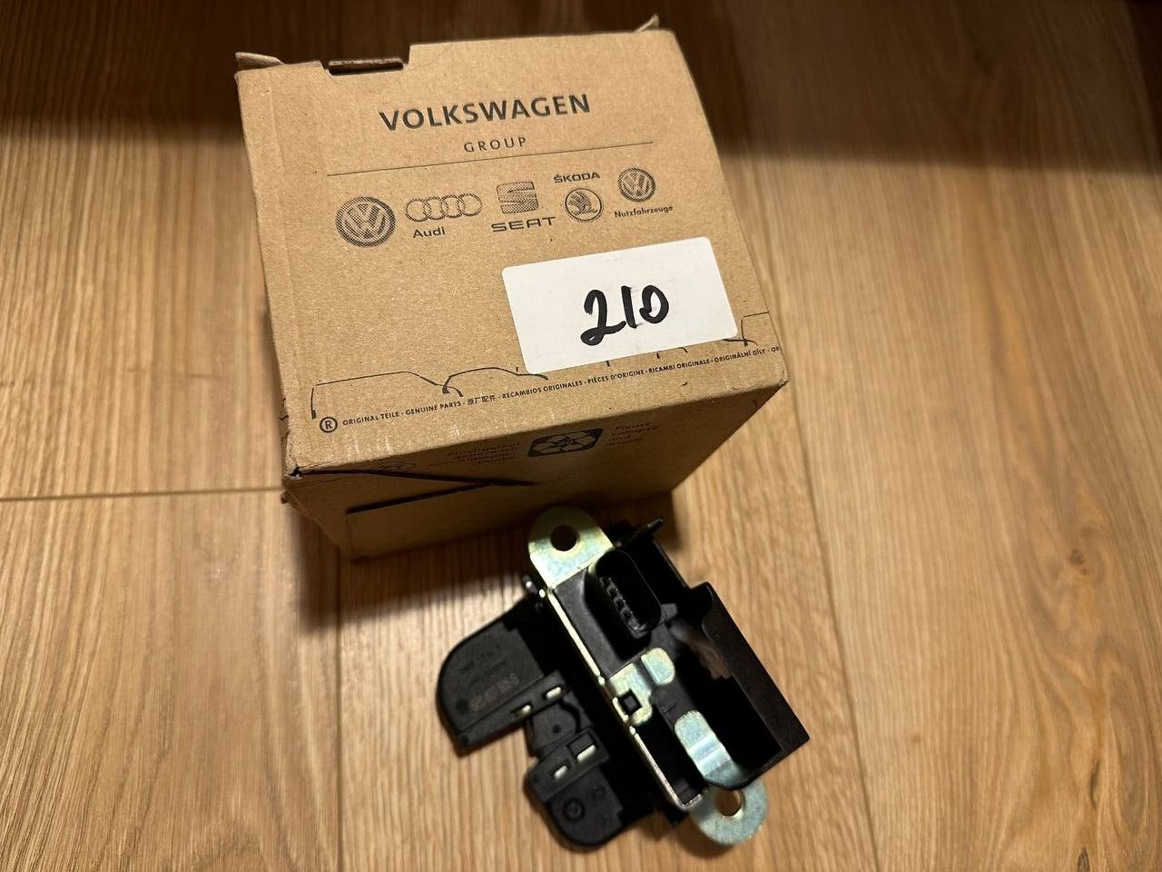 GENUINE OEM VOLKSWAGEN POLO 6R FACELIFT REAR TRUNK LID LOCK ...