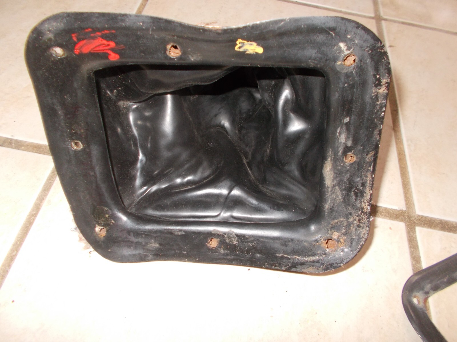 82-87 CHEVROLET CHEVY S10 GMC S15 2WD MANUAL SHIFTER SHIFT BOOT GM OEM ...