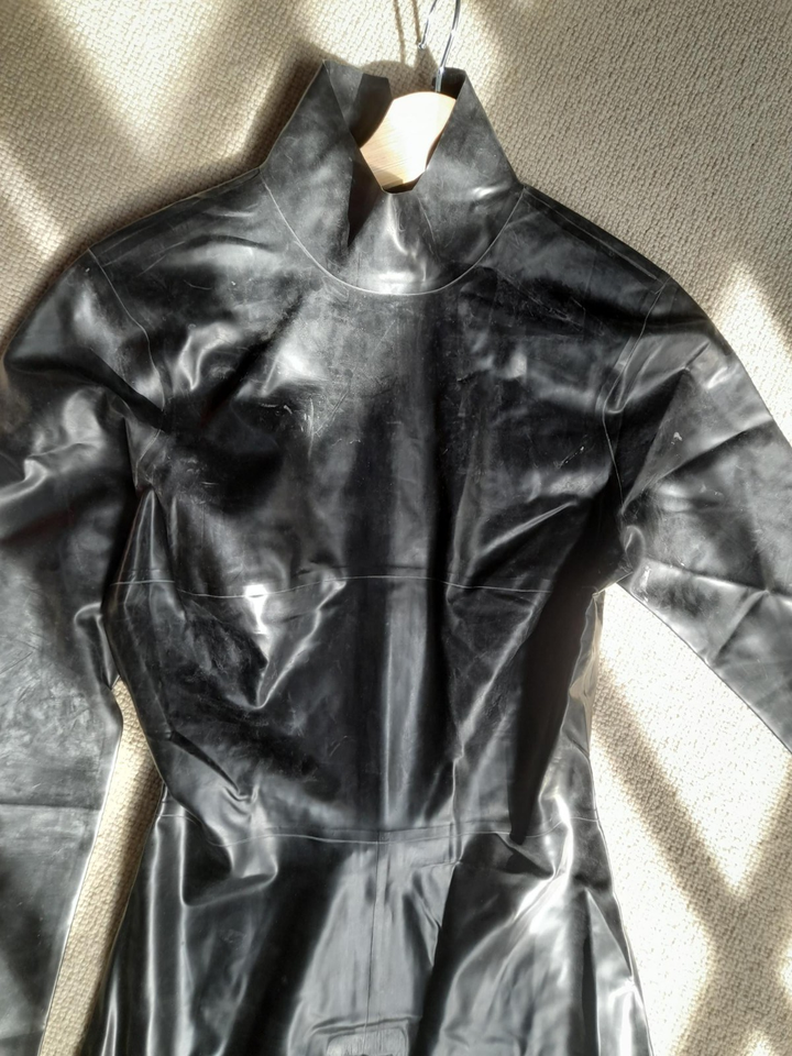 Murray & Vern Latex Rubber Catsuit with Feet - Also listing Libidex ...