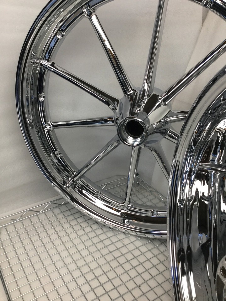 Harley Breakout Softail Wheels SET 2013 -24 Custom Chopper RIMS CHROME ...