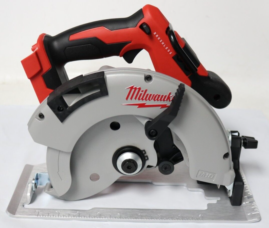 Milwaukee 2631-20 18V Brushless Cordless 7 1/4" Circular Saw (Tool Only ...