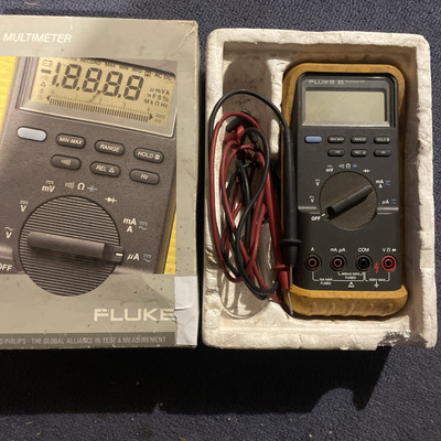 Fluke 85 TRUE RMS Multimeter w/ Genuine Leads In Original Box | eBay
