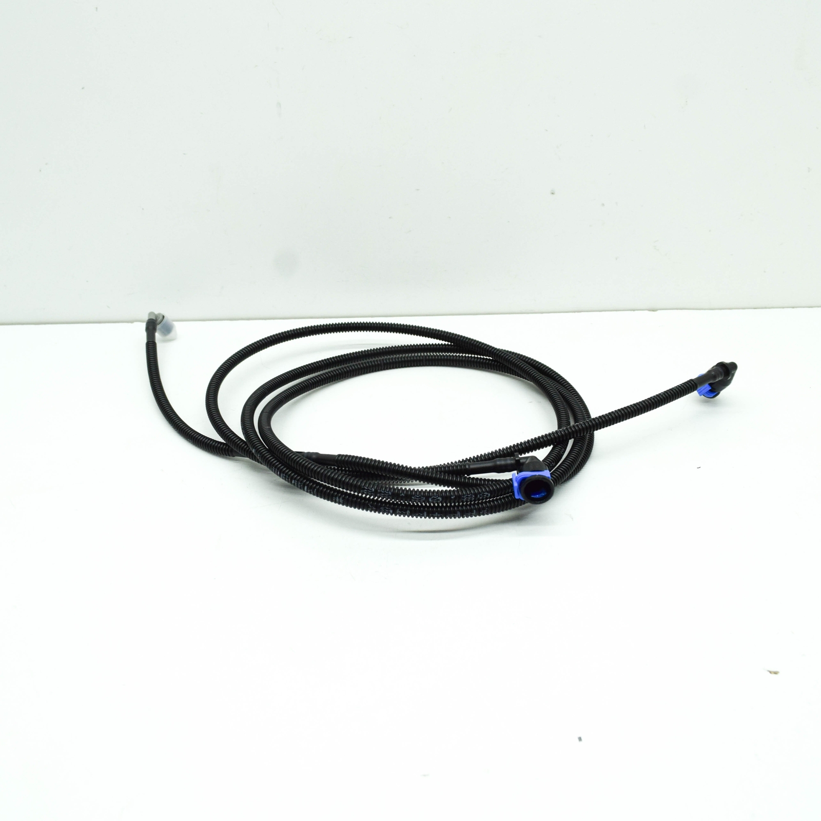 Genuine Volvo V70 2007-2010 Windscreen Washer Hose 30655069 for sale ...