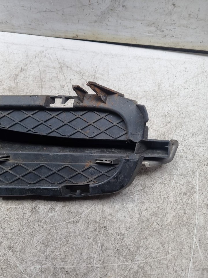 JAGUAR XF X250 FRONT BUMPER GRILLE LOWER RIGHT 8X2315K232 2008-2015 ...