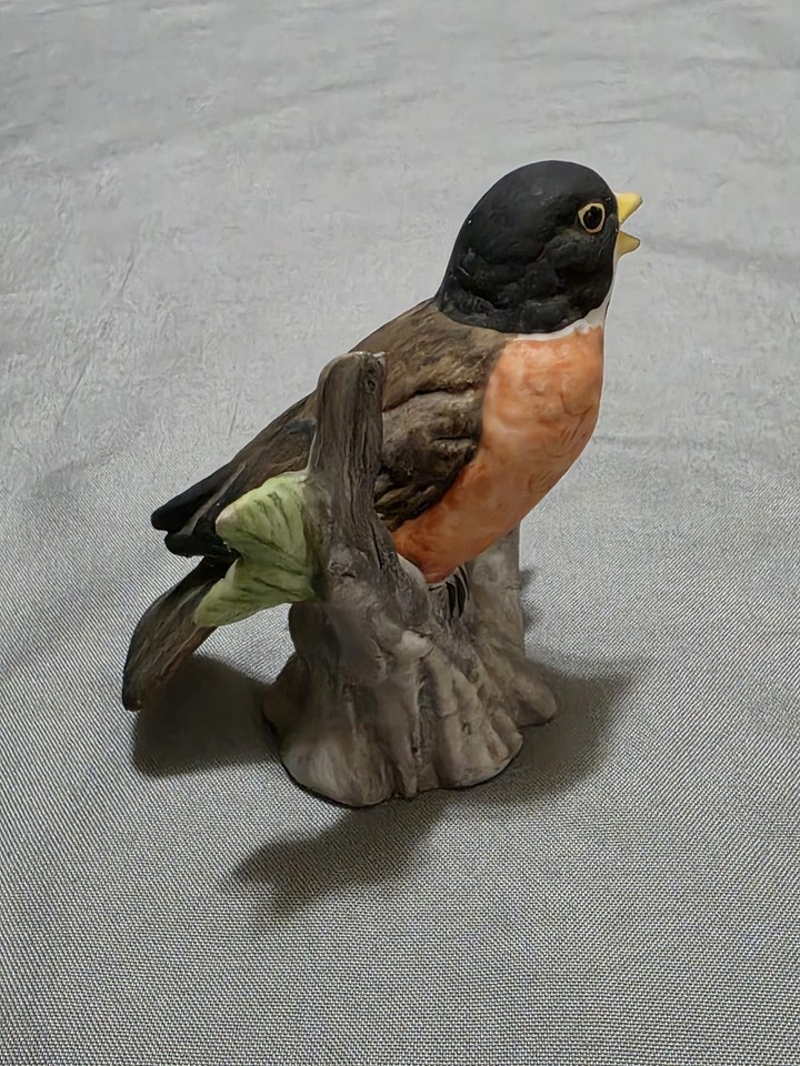 Lefton China Hand Painted Porcelain Figurine Of A Robin - Birds ...