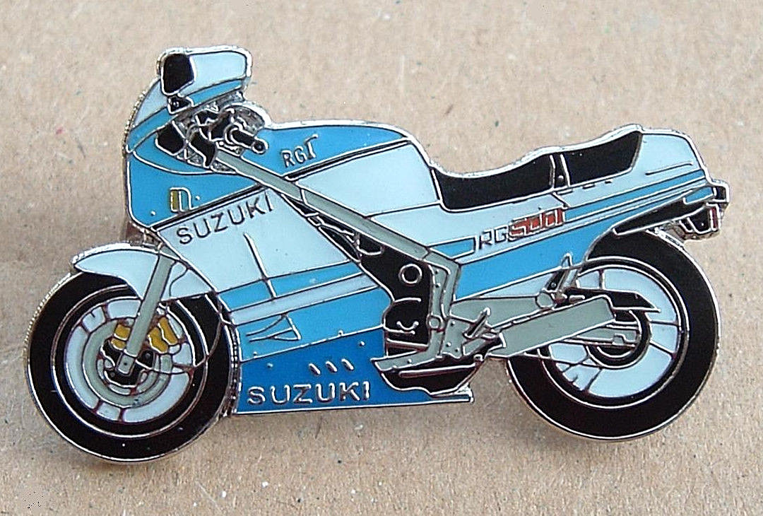 SUZUKI RG500 RG 500 500cc 2 STROKE GAMMA STD COLOURS PIN BADGE ...