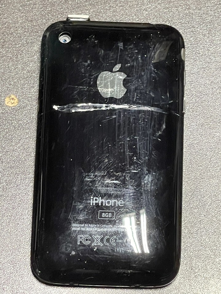 Apple iPhone 3GS - DEFECTIVE AND BROKEN | eBay