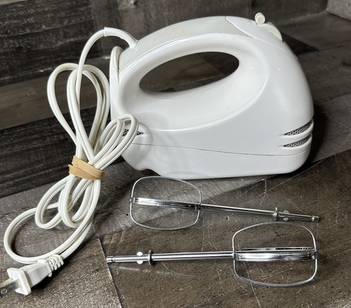 Toastmaster 5 Speed Heavy Duty Hand Mixer, Powerful 100 Watt, THM-5100 ...