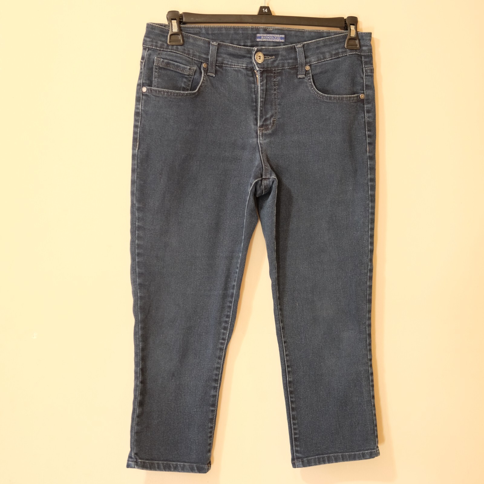 Bandolino Women's Sz 8 Blue Denim Mid-Rise Capri Jeans Stretch Fit ...