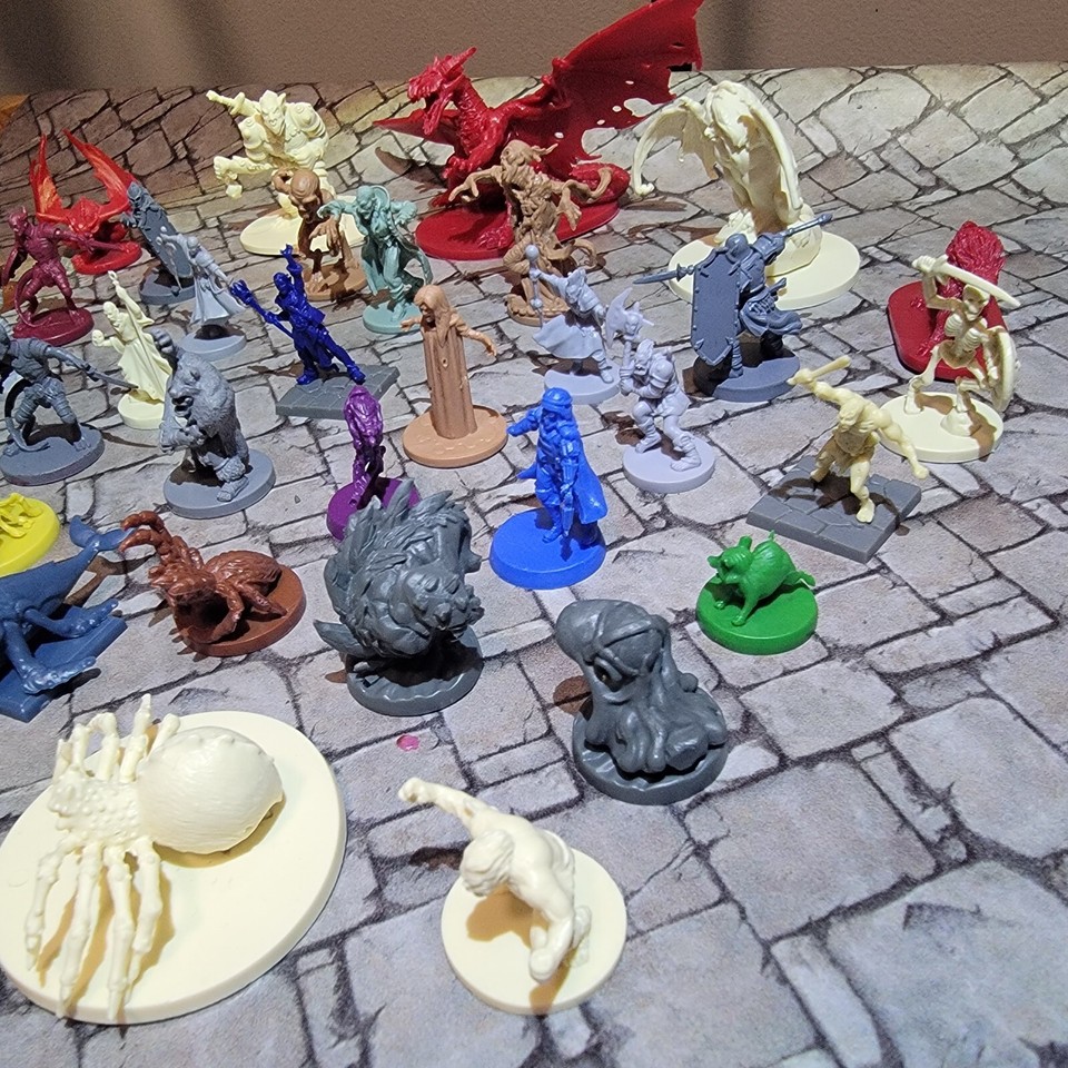 Huge Lot 40+ D&D Game Miniatures DND RPG Red Dragon Monsters Hero ...