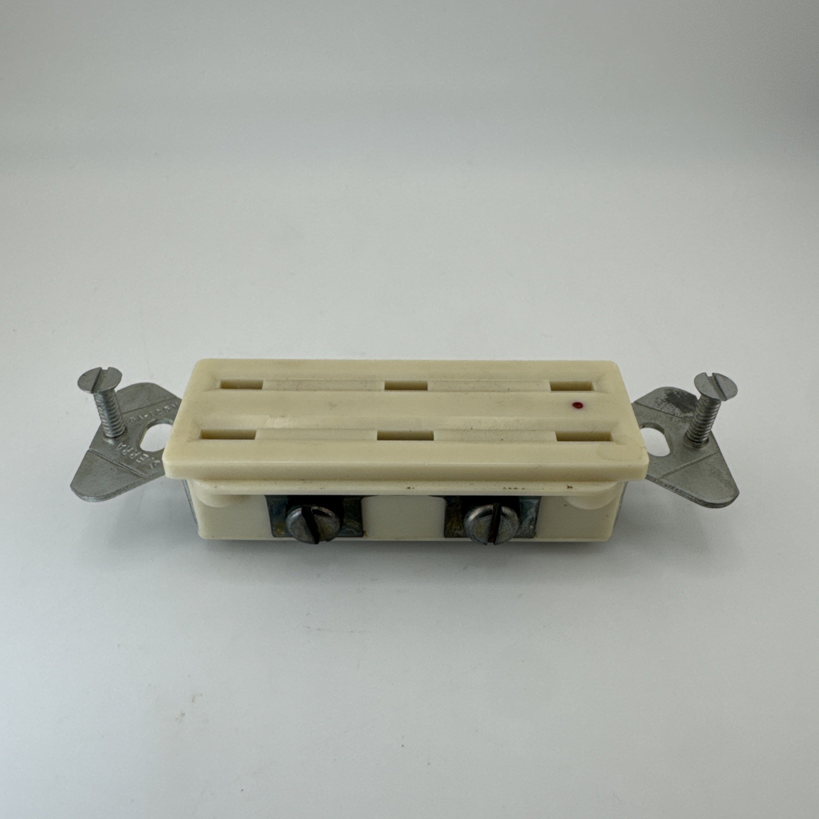 Vintage NOS 1950s SIERRA TRIPLEX Triple Outlet Two Prong Receptacle ...