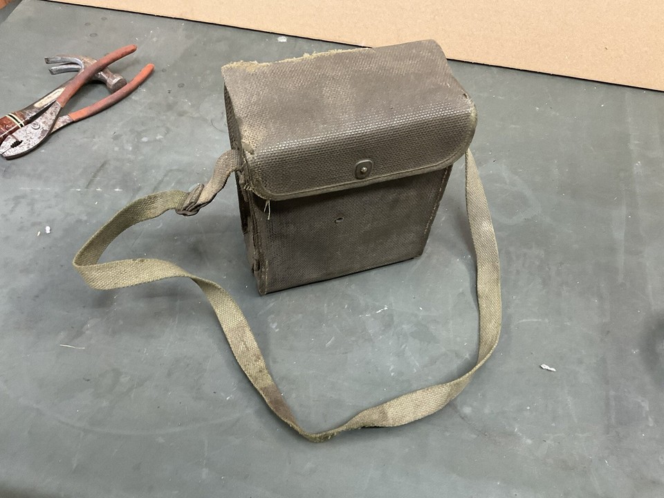 EE8 Signal Corps Field Telephone Phone Military Radio In Canvas Carrier ...