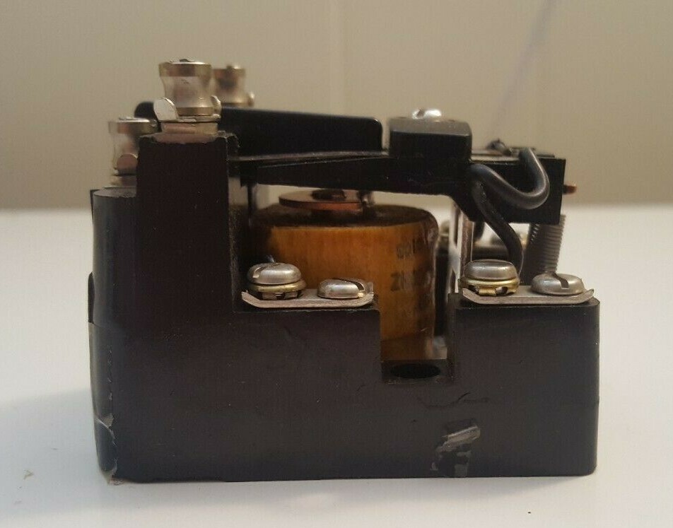 Arrow Hart MR Relay, MR-11-U-30 2 Pole Open & Closed 208V 50/60Hz ...