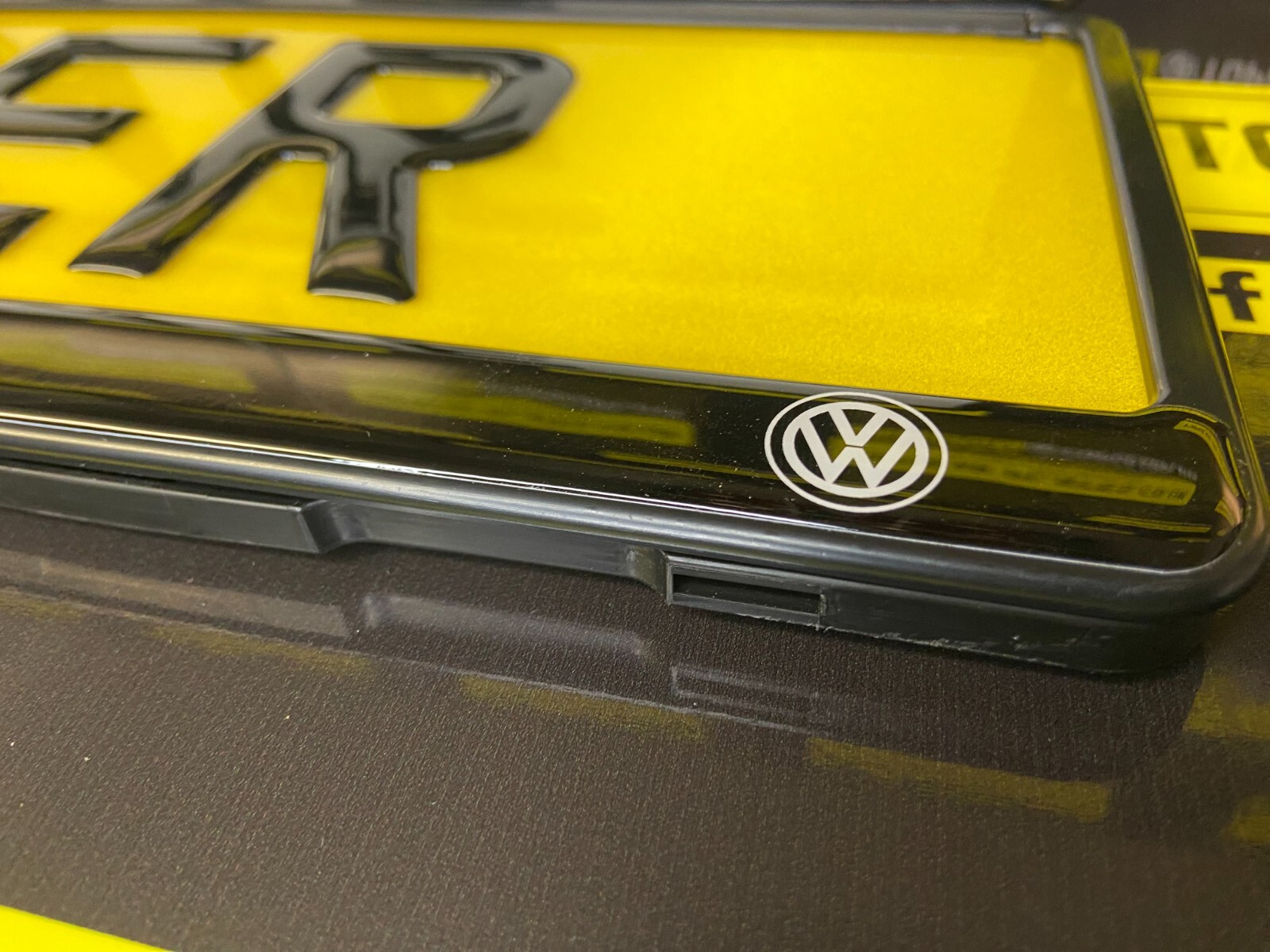 1 x 3D Gloss Gel - Quick Release - Number Plate Surround - Volkswagen ...