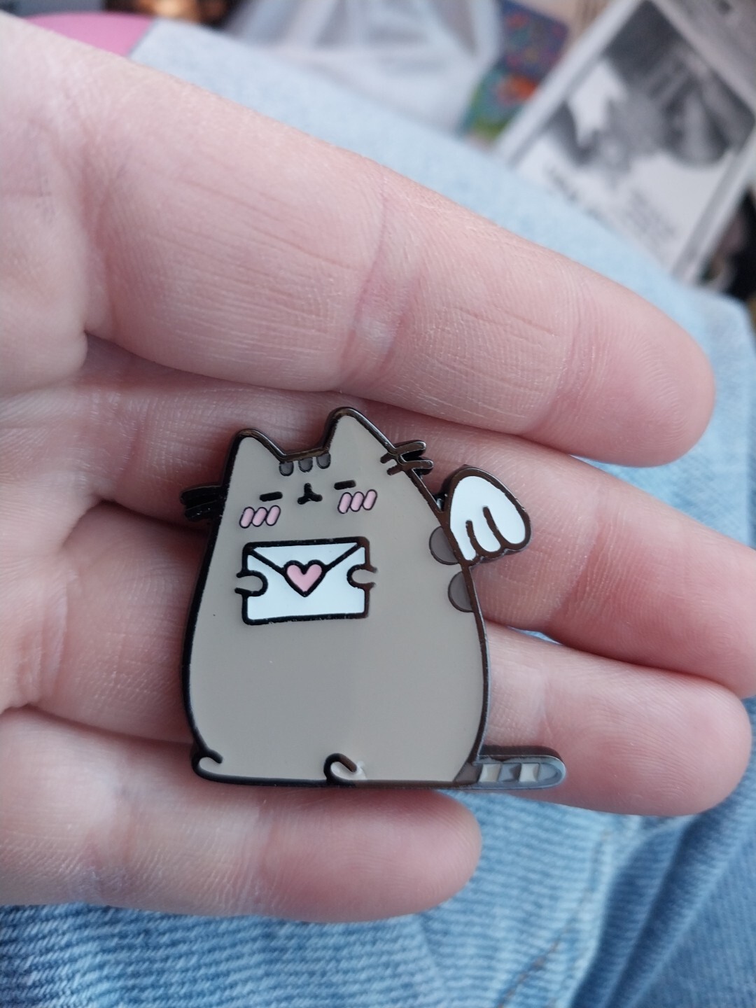 PUSHEEN VALENTINES 2023 MYSTERY ENAMEL PIN ***Pusheen With Love Letter ...