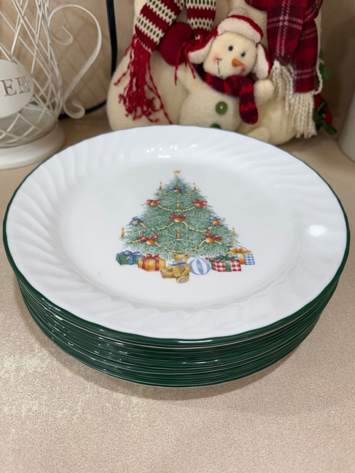LOT OF 12 CORELLE CORNING HOLIDAY MAGIC CHRISTMAS SALAD PLATES 7.25 ...