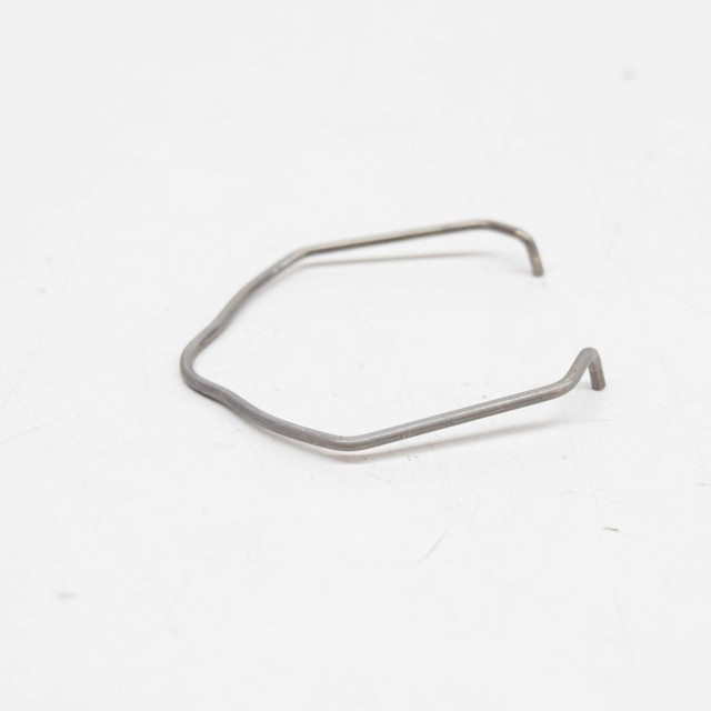 Mercedes-Benz SLK R172 Coolant Hose Detent Spring A0009931202 OEM for ...