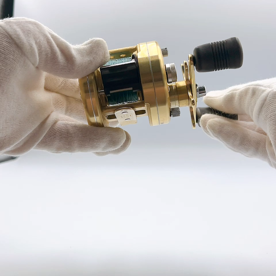 "Excellent" Shimano Calcutta 200XT Right Baitcasting Reel 5.0:1 Gear in ...