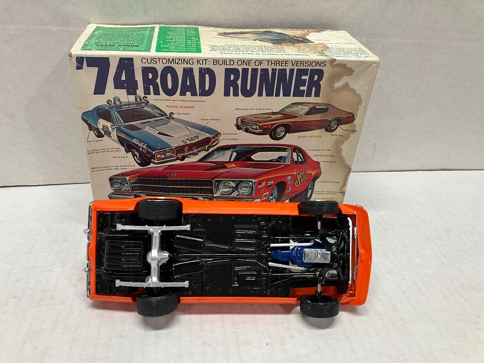 VINTAGE MPC 1/25 SCALE 1974 ROAD RUNNER NICELY BUILT UP MODEL KIT | eBay