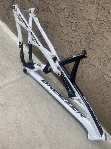 Large White Breezer Supercell Expert 29" Aluminum Mountain Bike Frame ...