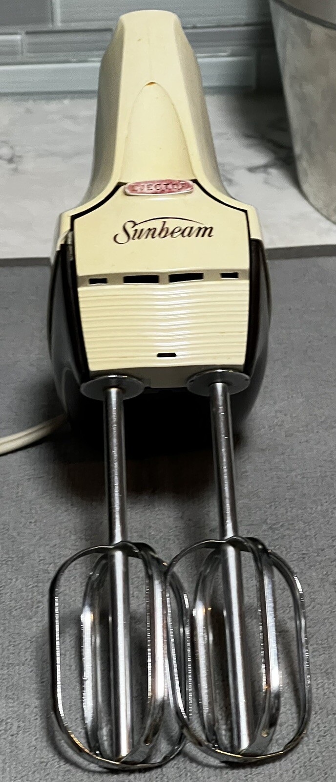 Vintage Sunbeam Mixmaster Harvest Gold Handheld Electric 3 Speed Mixer ...