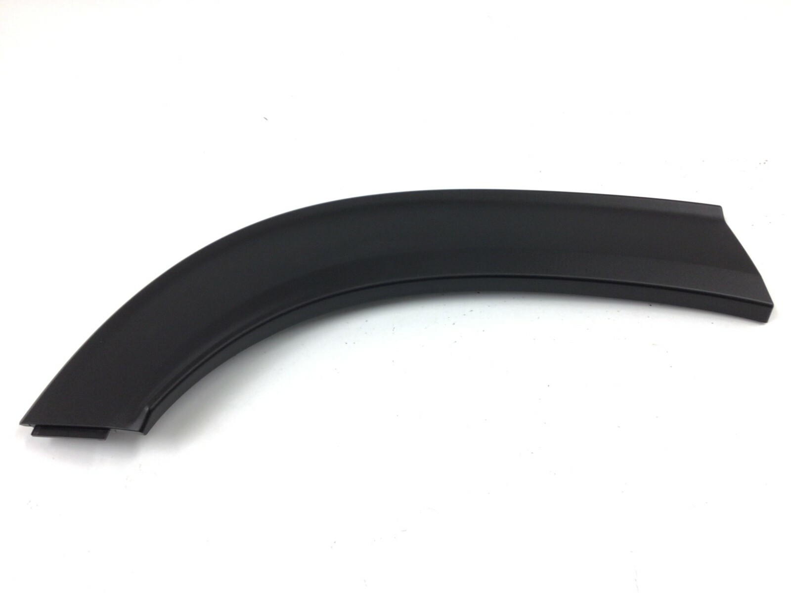21-26 Chevrolet Trailblazer Passenger rear Wheel Open Molding new OEM ...