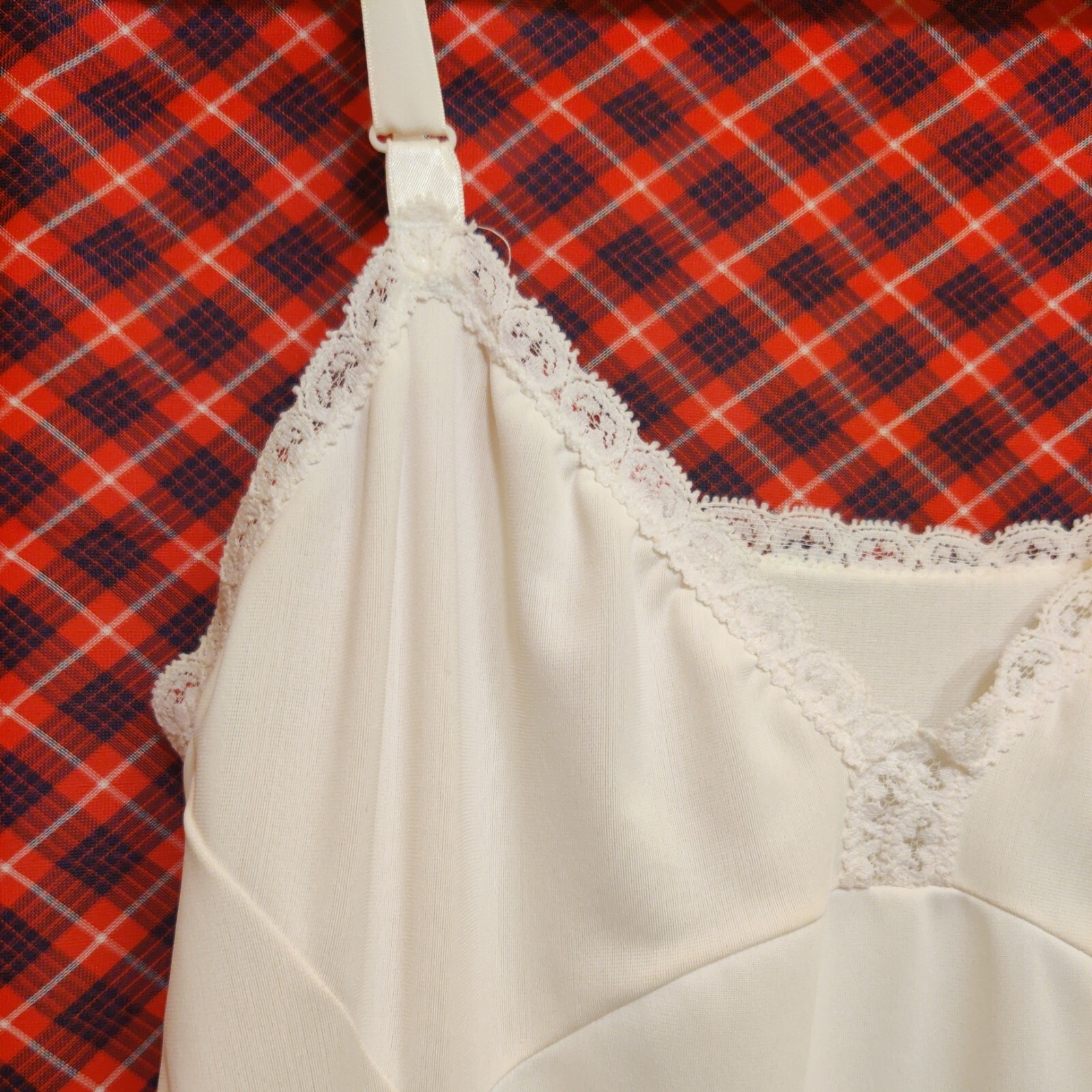 Shadowline Womens Nylon Full Slip Lace Accents Ivory … - Gem