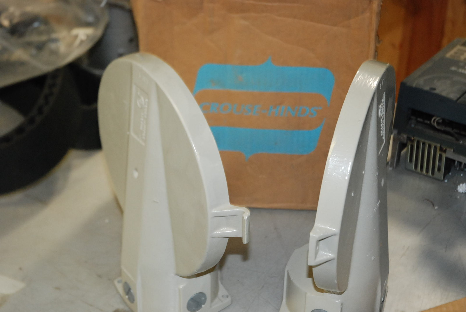 Crouse Hinds TWM2, Fixture Mounting Hood, Lot Of 2, NEW | eBay