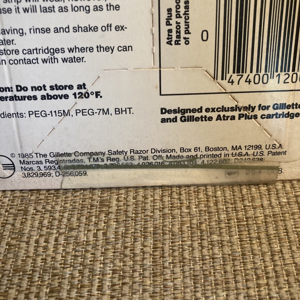 Vintage Gillette Atra Plus Pivoting Head Razor with 2 Twin Blade ...
