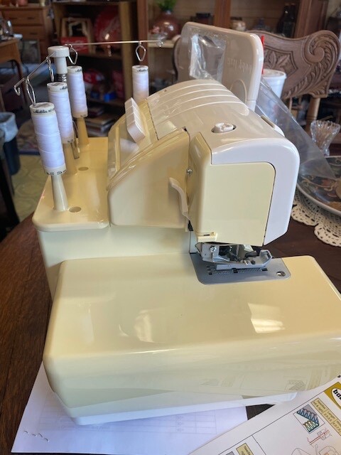 Baby Lock Imagine BLE1AT Serger Machine | eBay