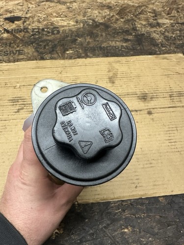 2011-2016 Ford F250 SD 6.7L Power Steering Reservoir Bottle 9C24-3R700 ...