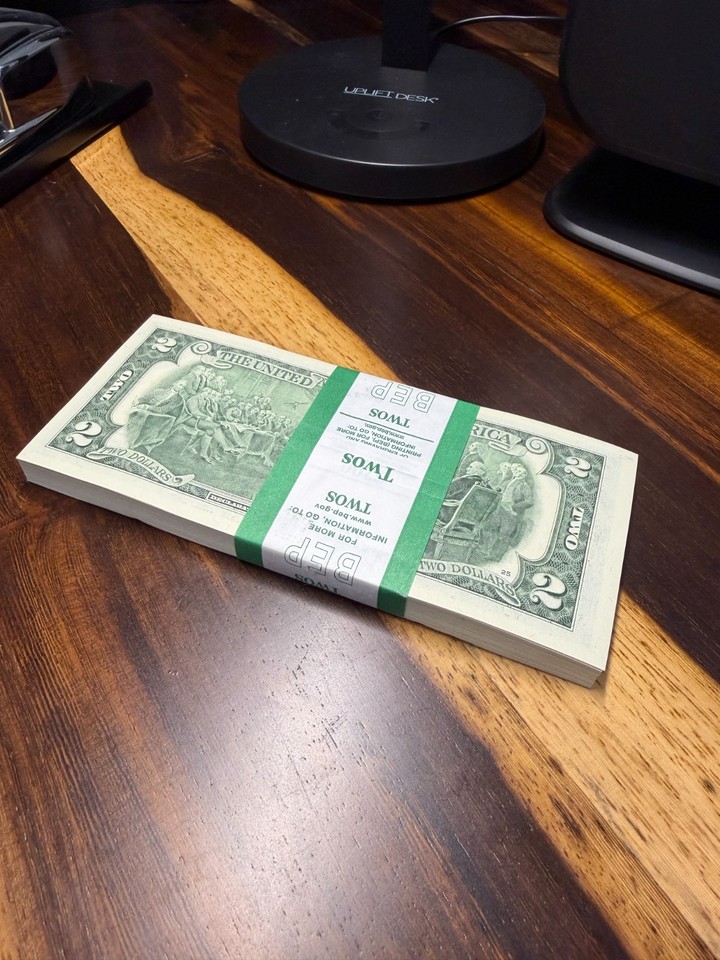 UNCIRCULATED TWO DOLLAR BILL SEQUENTIAL ORDER CRISP $2 NOTE PROTECTIVE ...