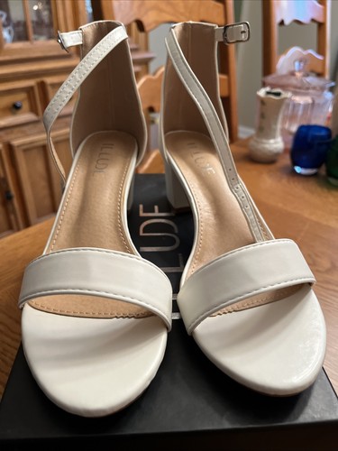 ILLUDE Jasmine White PU Women’s Chunky Heel Sandals Size 9 Gently Used ...