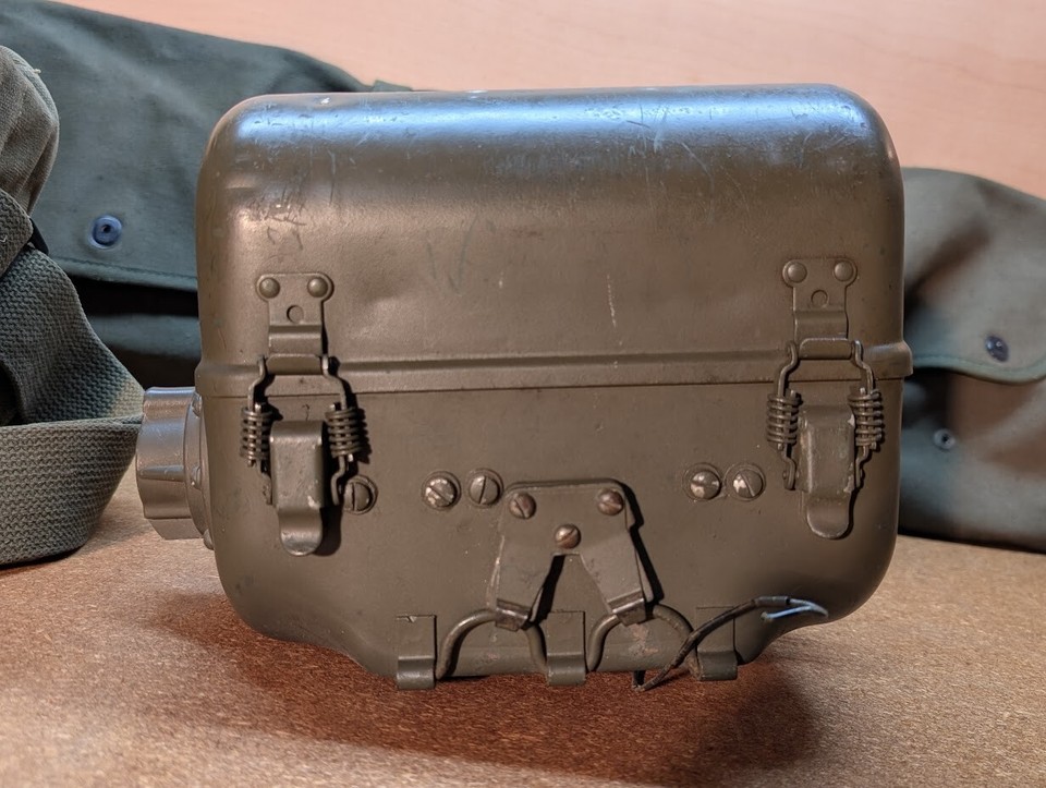 WW2 USA Signal Corps GN58 Generator Set with Parts & Roll BG-174 & Bag ...