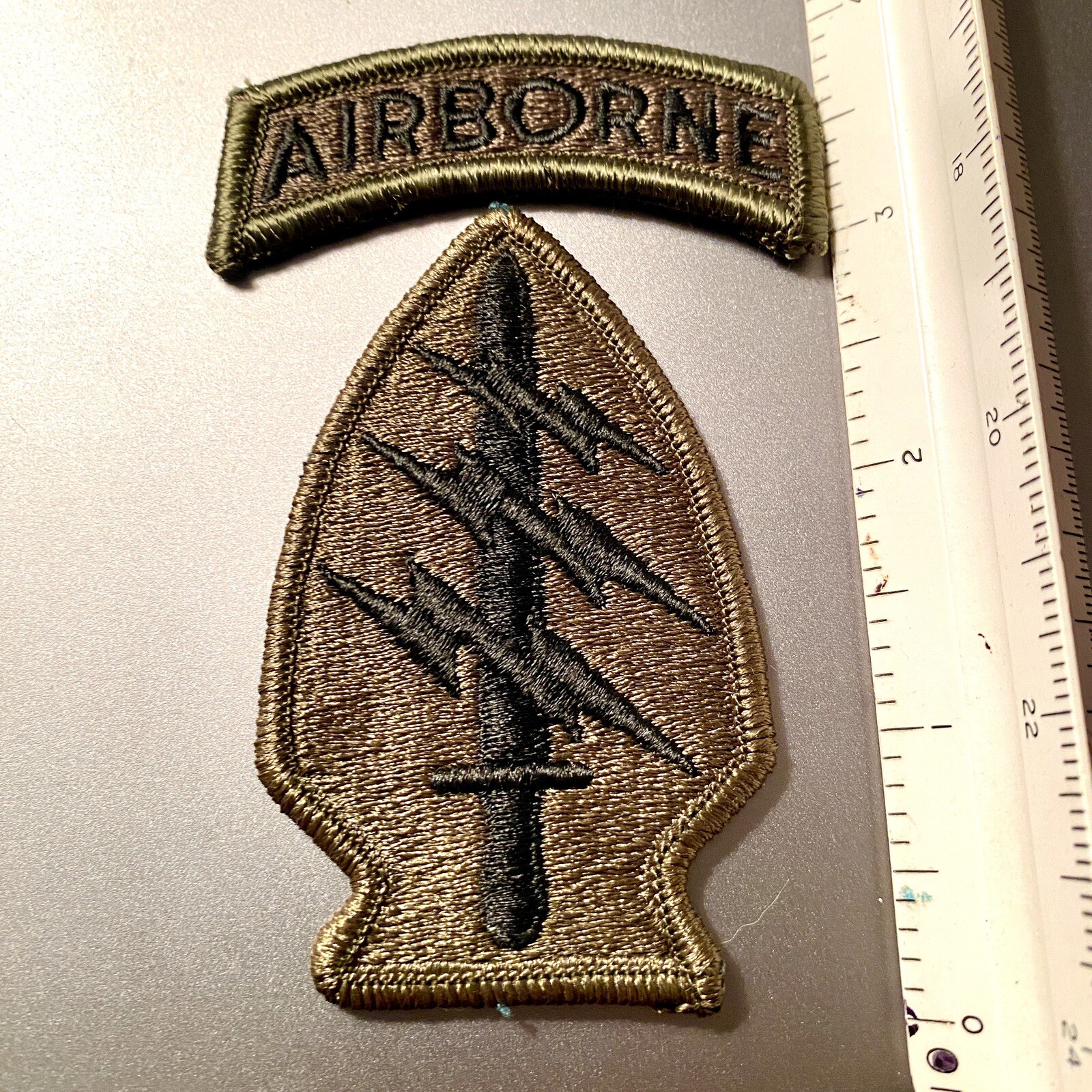 New US ARMY AIRBORNE SPECIAL FORCES PATCH Subdued Merrowed Edge Vietnam ...