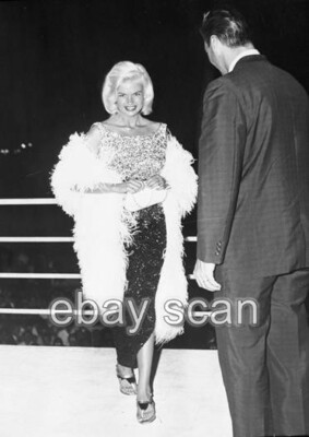JAYNE MANSFIELD INSIDE A BOXING RING ADORABLE SANDALS 8X10 PHOTO img021 ...