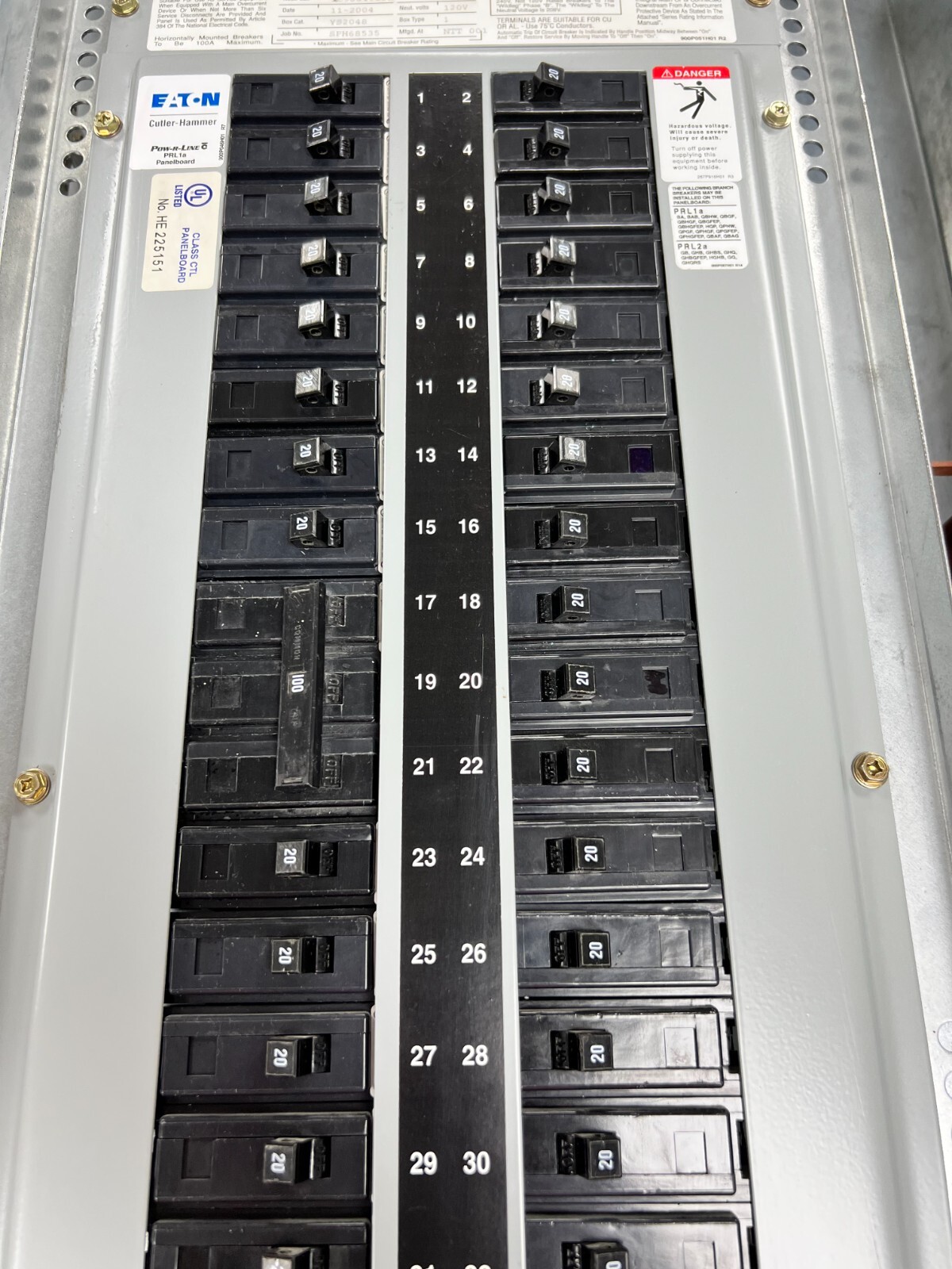 👀EATON CUTLER HAMMER 200 AMP MAIN BREAKER PANELBOARD 208Y/120V 3Ø 42 ...