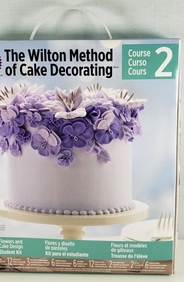 The Wilton Method of Cake Decorating Course 2 Student Decorating Kit 2116-2117 | eBay