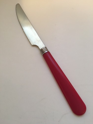 Gibson? Stainless Flatware RED Plastic Handle Oval Tip DINNER KNIFE 7 7 ...