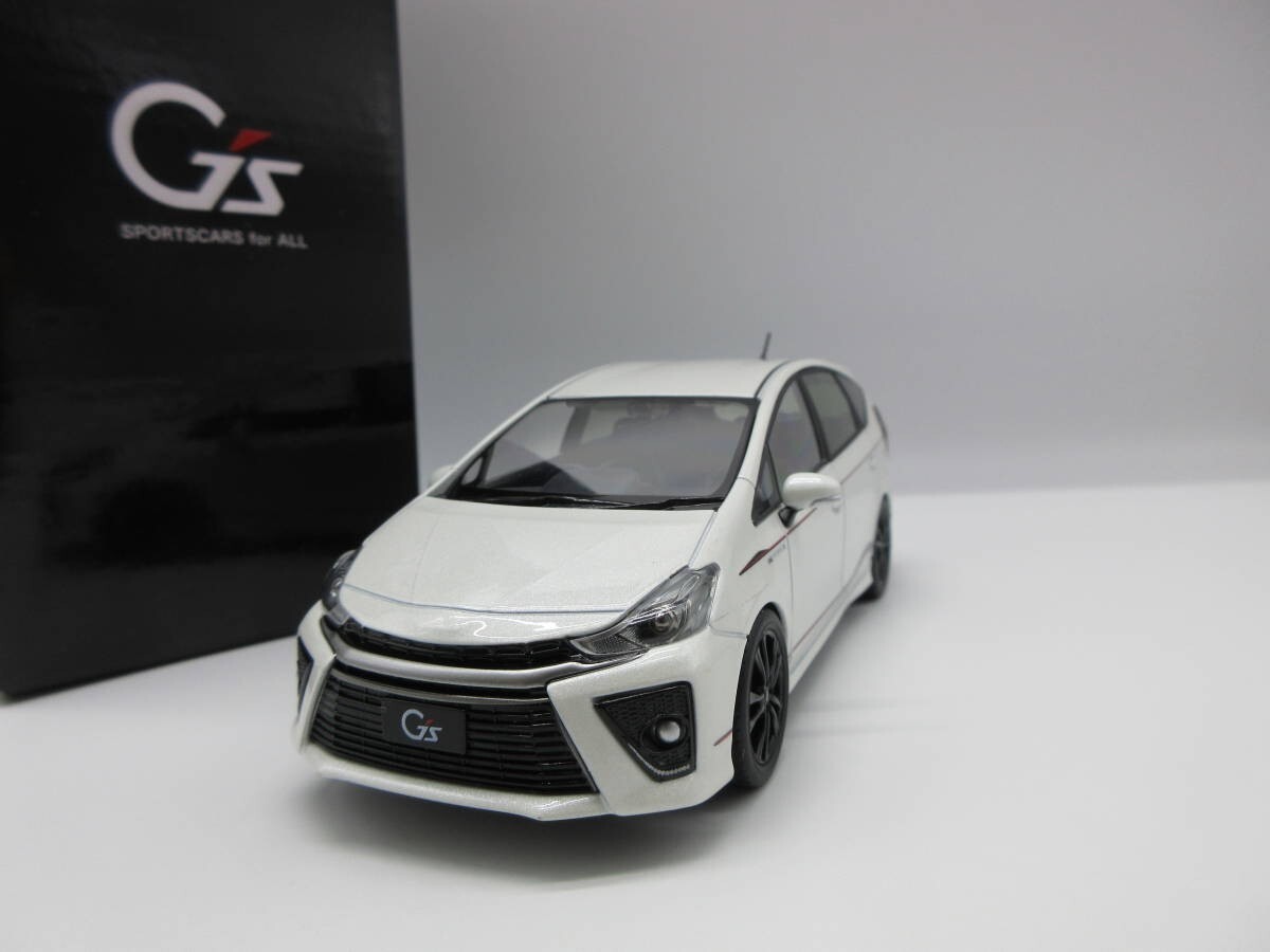 1:30 Toyota Prius α G’s Prius+ Color Sample Mini Car White Pearl ...