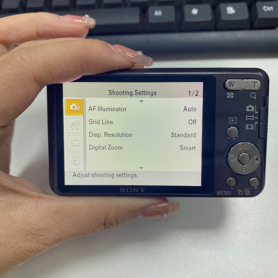 Sony Cyber-Shot DSC-W570 16MP 5x Zoom HD Video Digital Still Camera In ...