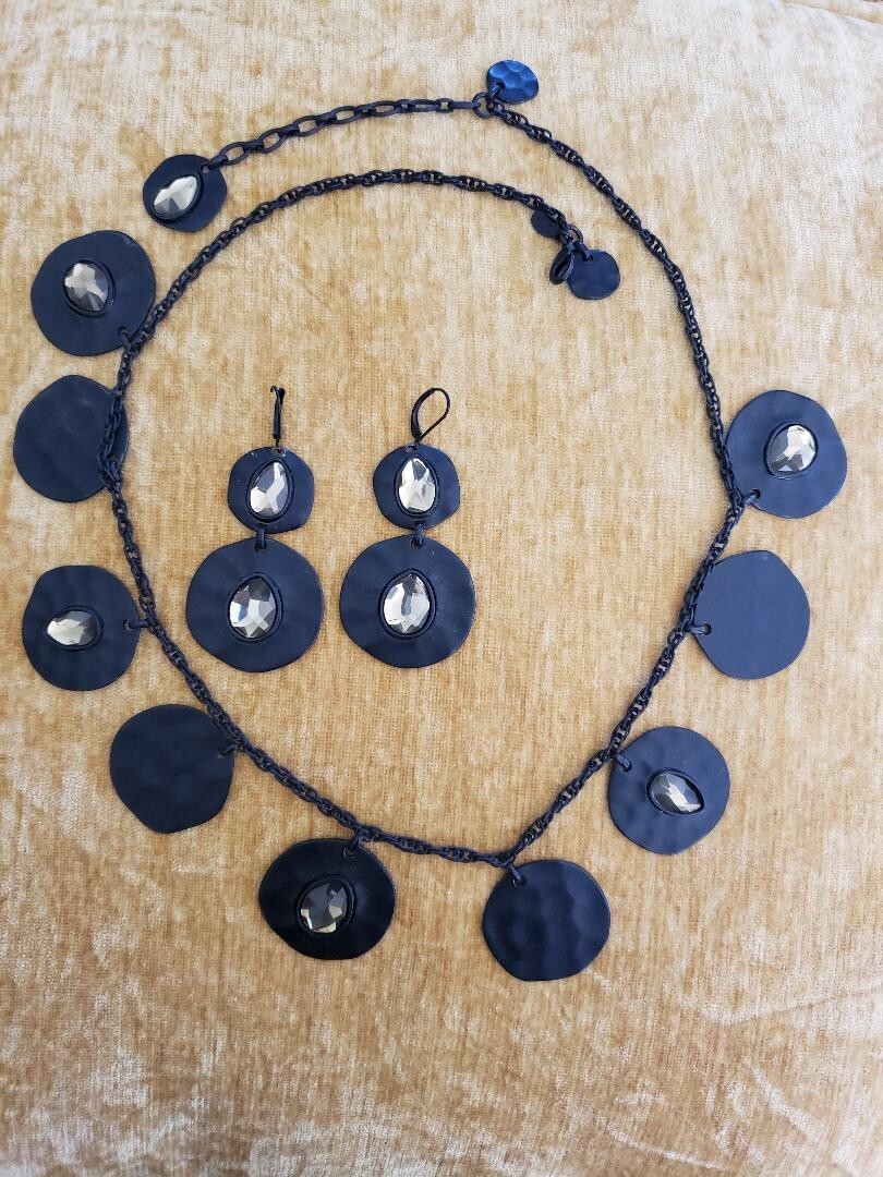 Edgy Design by Heidi Klum Black Metal Disc Necklace &… - Gem