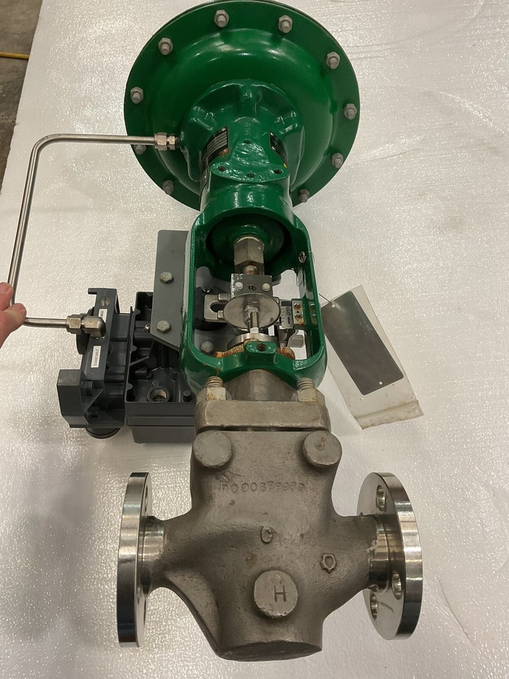 Fisher 1” EZ 667 Size 30 Stainless Steel Flanged Control Valve CL 150 ...
