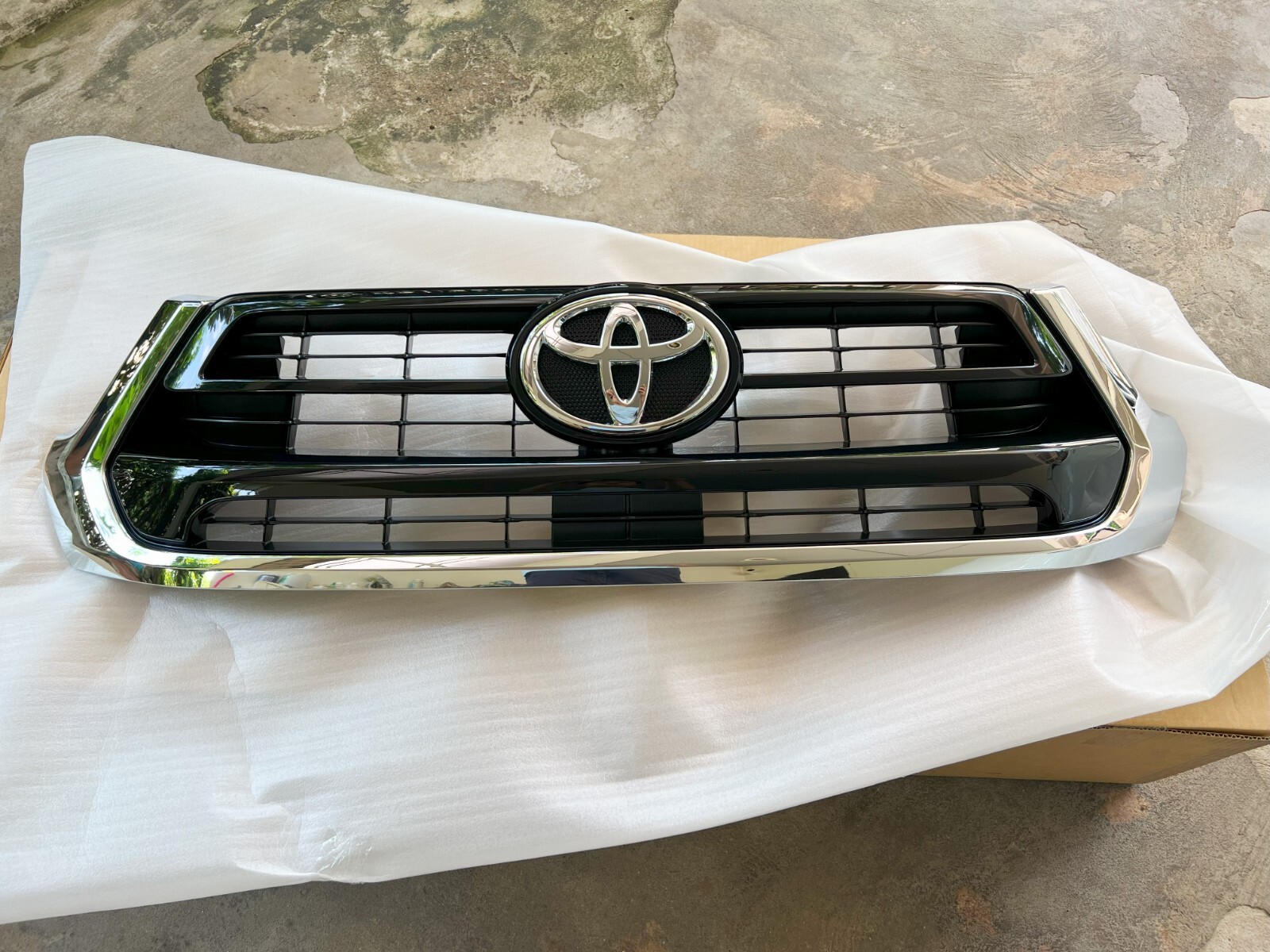 53100-0KT00 Toyota Grille assy radiato 531000KT00 Genuine OEM Part for ...