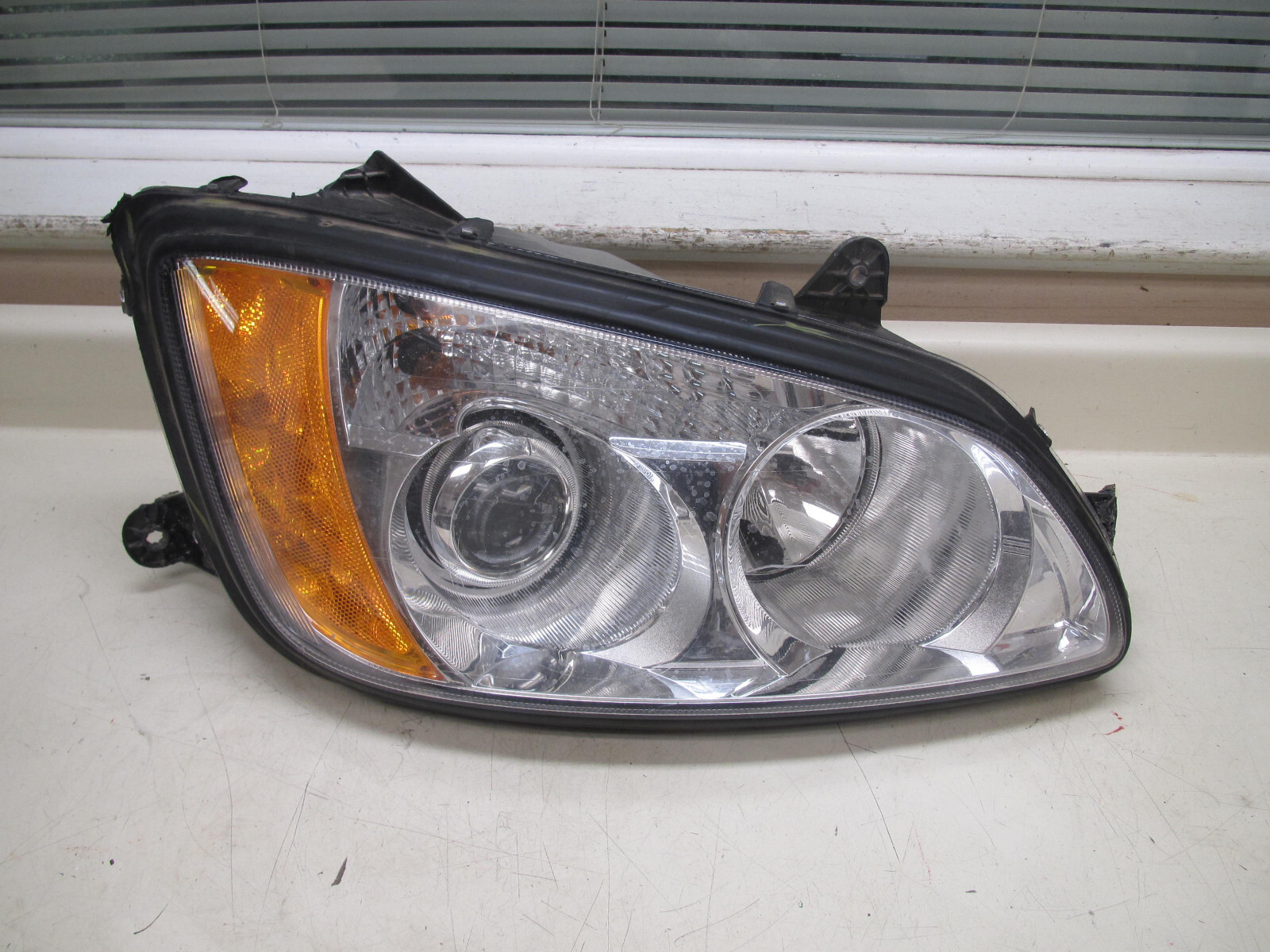 Paccar Kenworth P54-6162-100R Dual RH Passenger Semi Headlight Headlamp ...