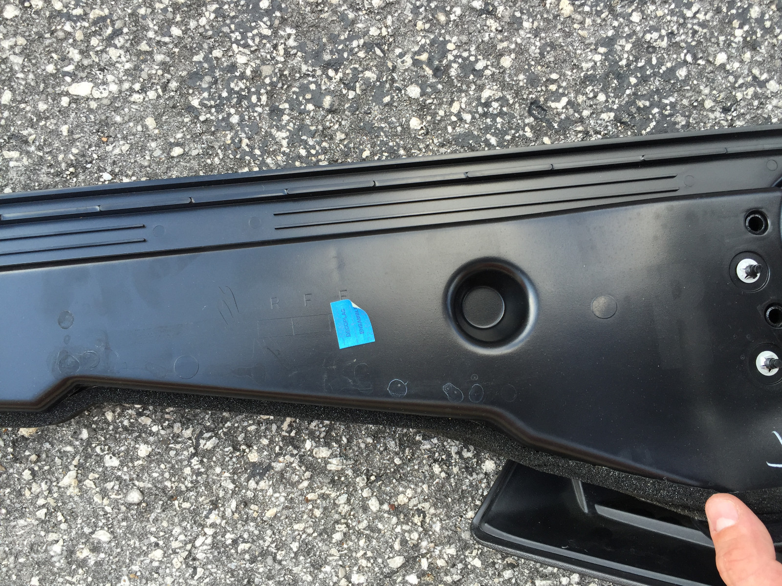 Chevrolet Avalanche 2003-2006 Tray Cargo Box w/ lid Right Hand RH smoke ...